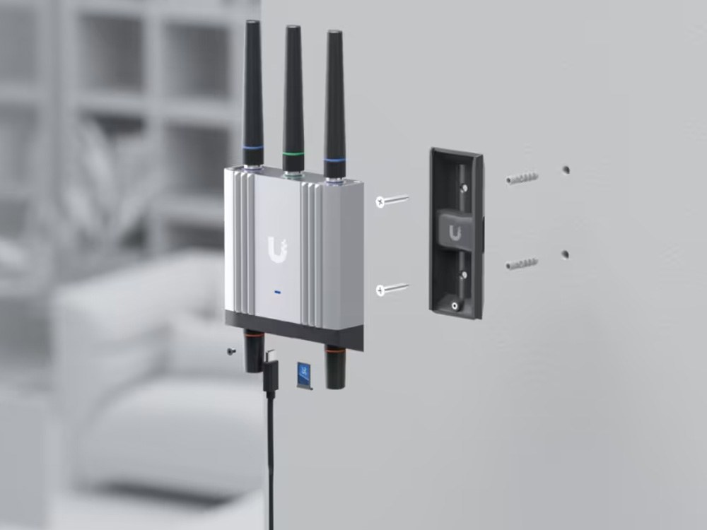 Ubiquiti UMR-Industrial LTE Cat 4 Indoor/Outdoor Mobile Router ...